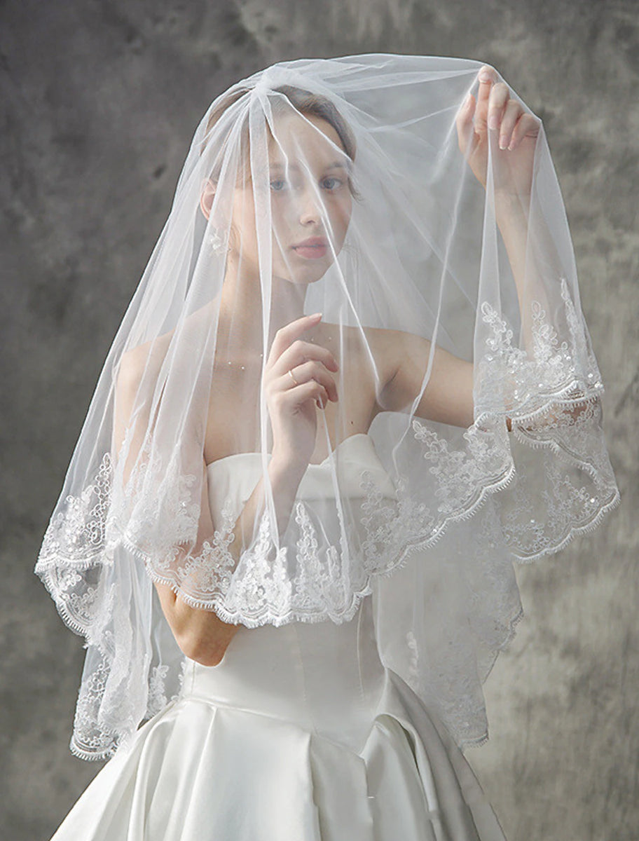 Two-tier Stylish / European Style Wedding Veil Elbow Veils with Sequin ...